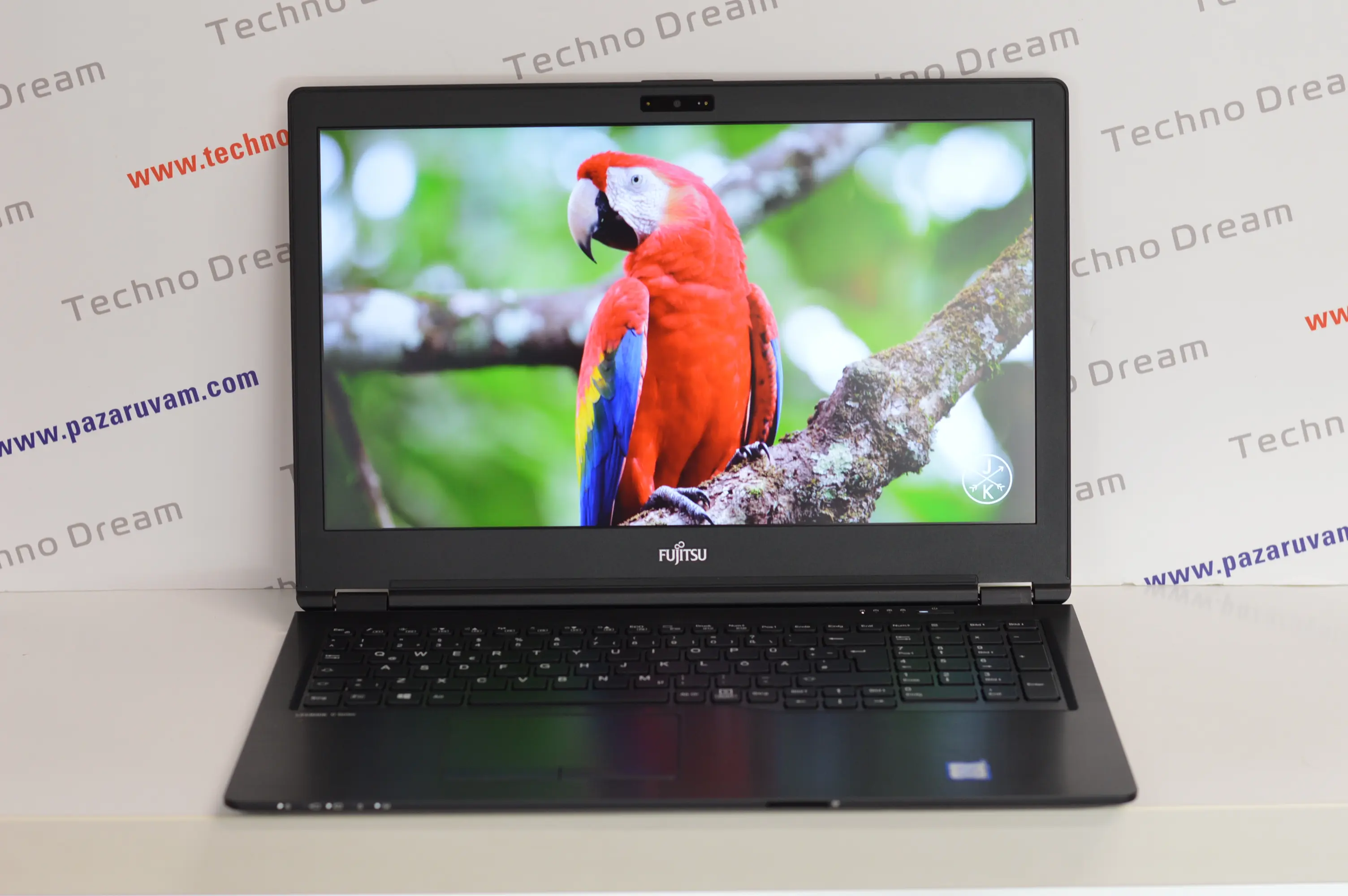 Fujitsu LifeBook U759 - надежден лаптоп с елегантен дизайн