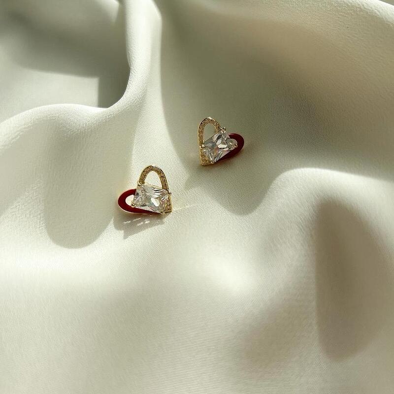 Цена за Обеци Val - 19.20 лв.