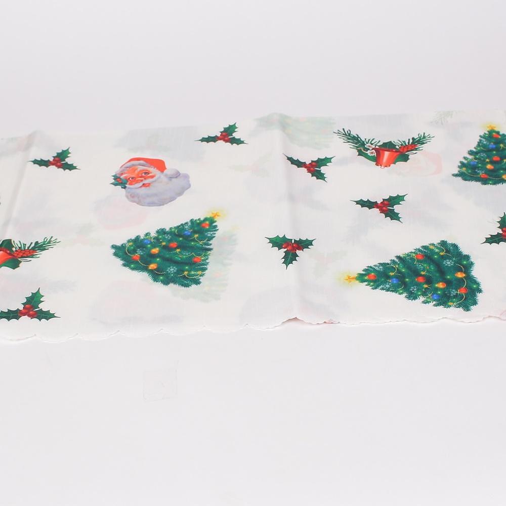 Коледна покривка за маса в бял цвят с коледни мотиви 120/150