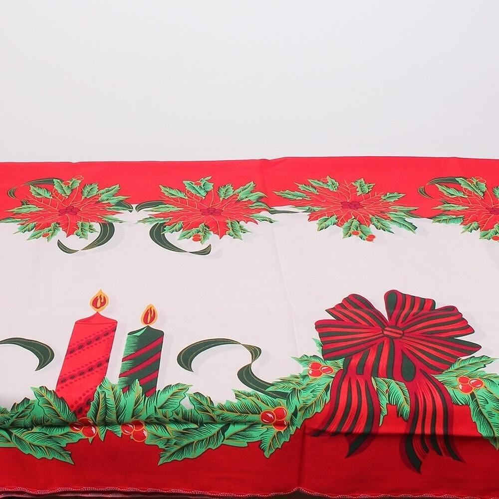 Коледна покривка в червен и бял цвят със свещи и коледни звезди 120/160