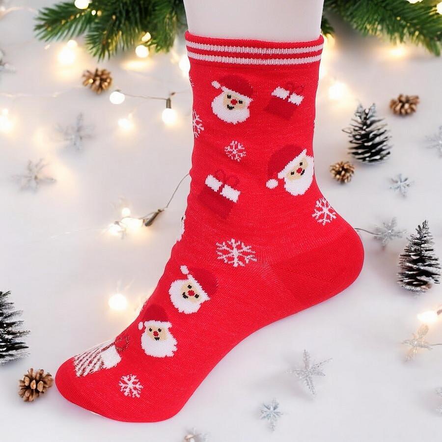 Червени дамски коледни чорапи с Дядо Коледа