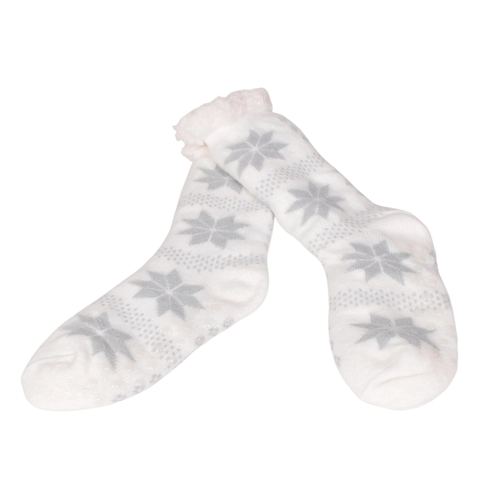 Коледни дамски чорапи в бяло със снежинки