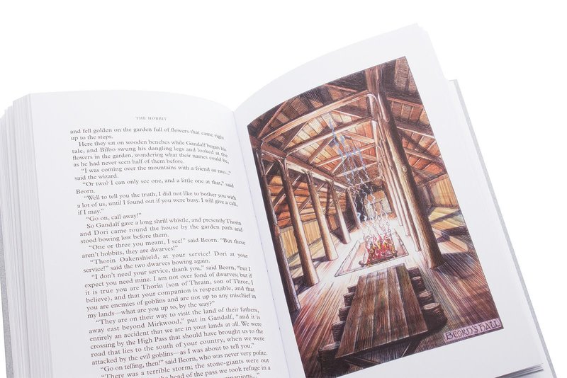 The Hobbit - J. R. R. Tolkien (Hardback Deluxe Edition)