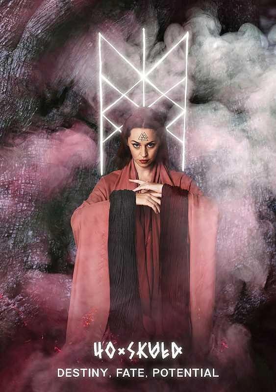 Runic Oracle - оракулски карти с руни (44 карти)