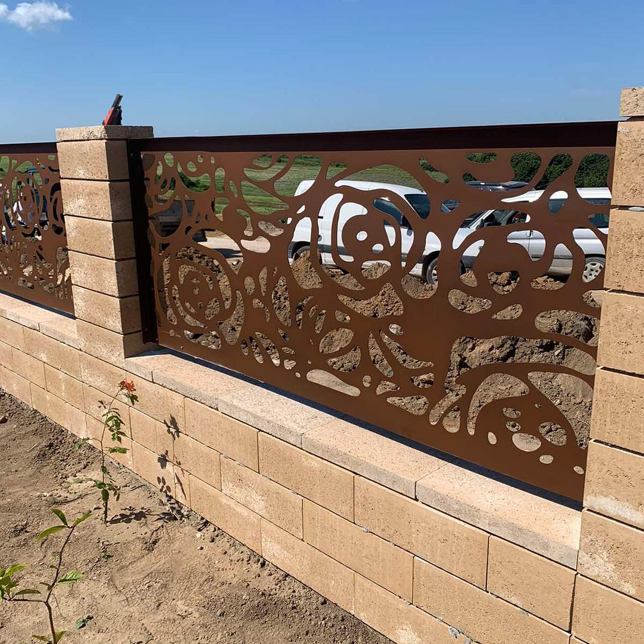 Оградно пано Големи рози