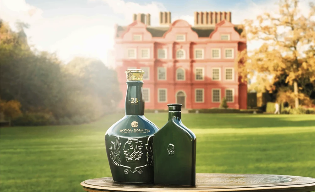 Подаръчен комплект уиски Royal Salute 28 годишно - The Kew Palace ...
