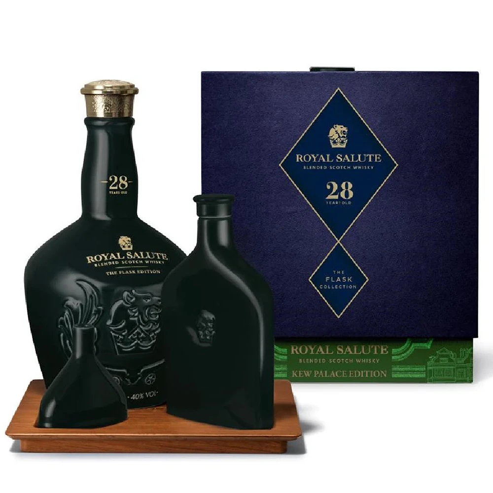 Подаръчен комплект уиски Royal Salute 28 годишно - The Kew Palace Edition & Flask