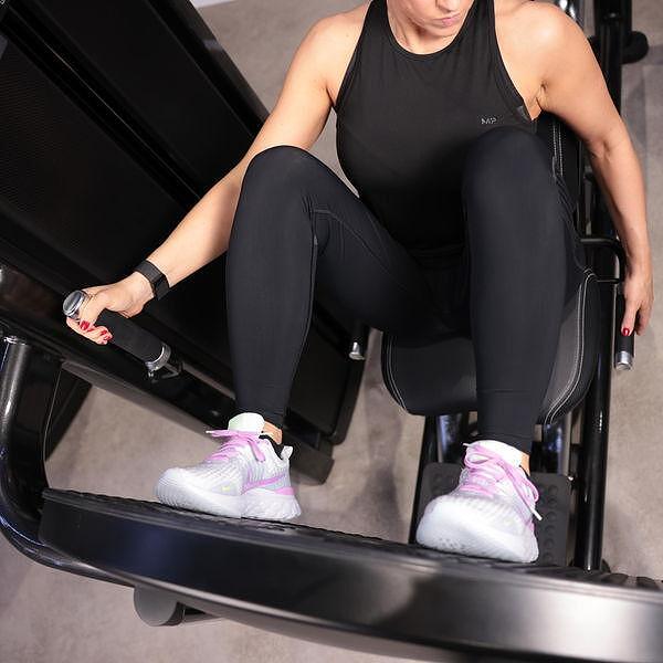 Insignia Series Arc Leg Press