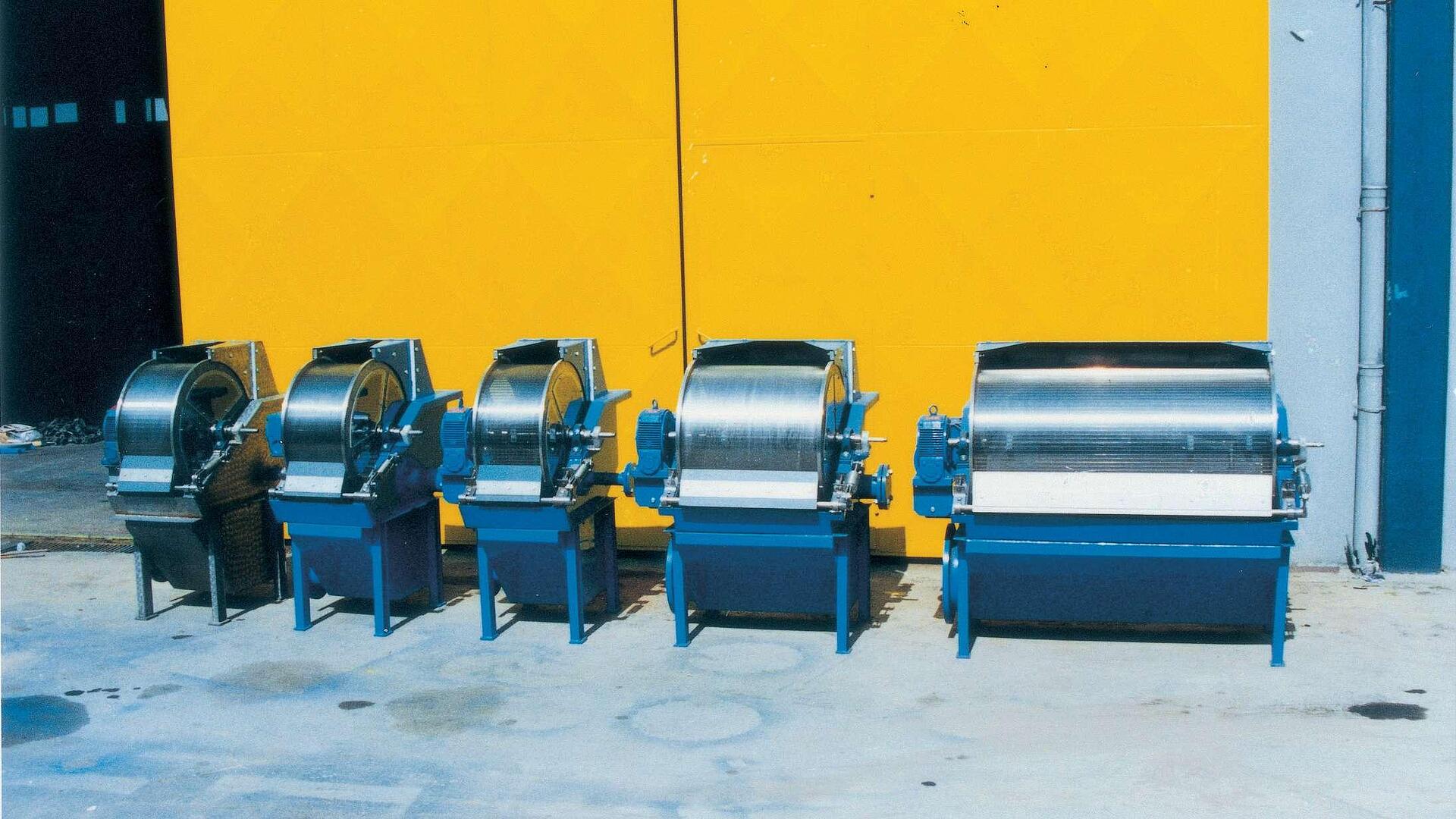 Externally Fed Rotary Drum Screens