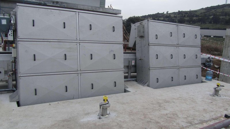 Multi-rake Mechanical Screens