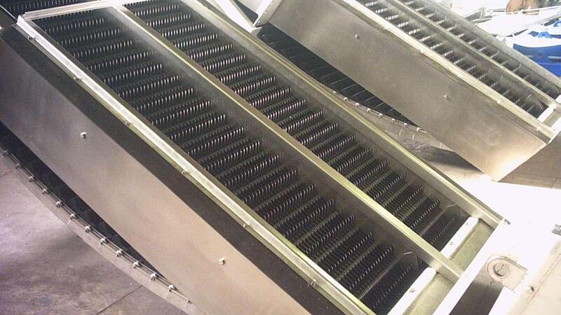 PLASTIC CONVEYOR SCREENS
