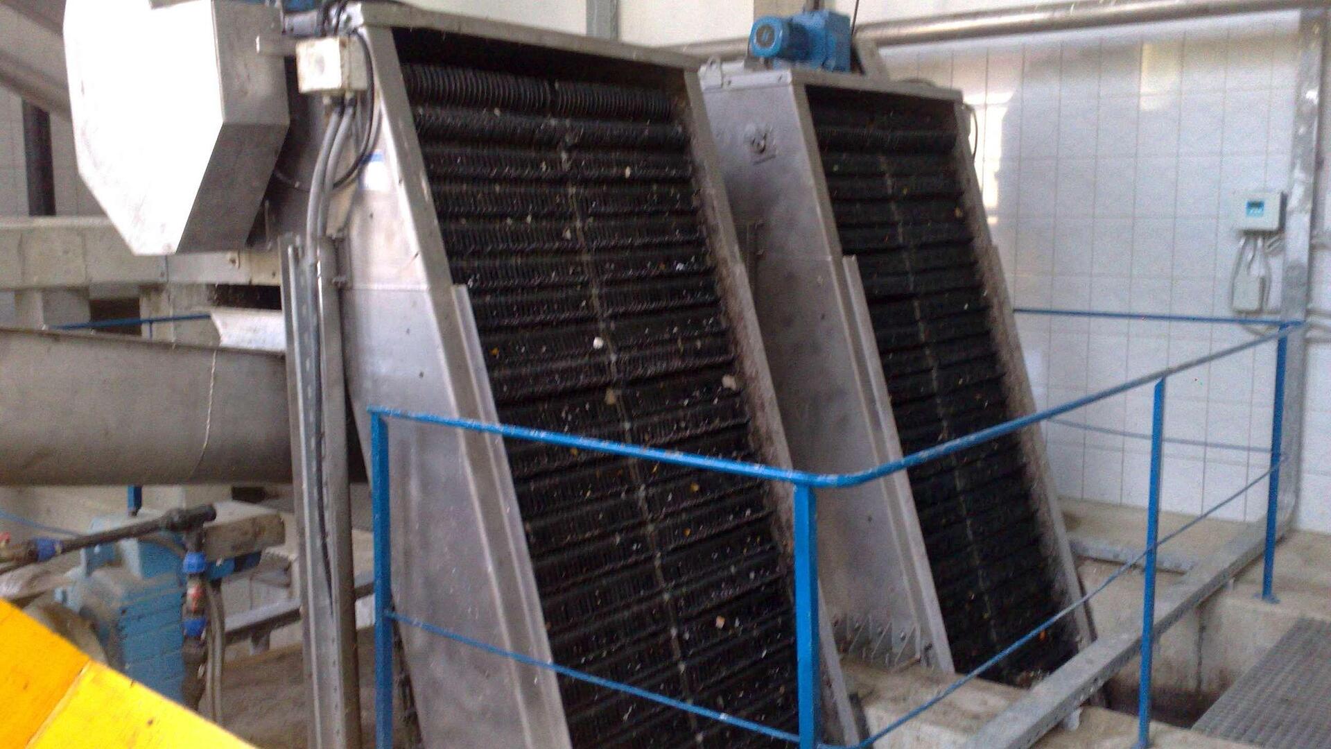 PLASTIC CONVEYOR SCREENS
