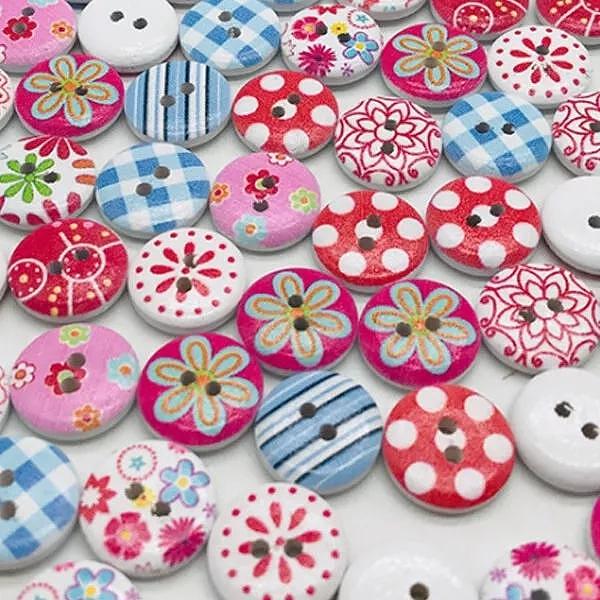 Дървени копчета фигурални мотиви - 10 бр /комплект