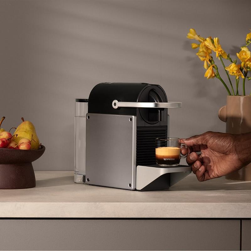 Кафемашина с капсули NESPRESSO Pixie Titan