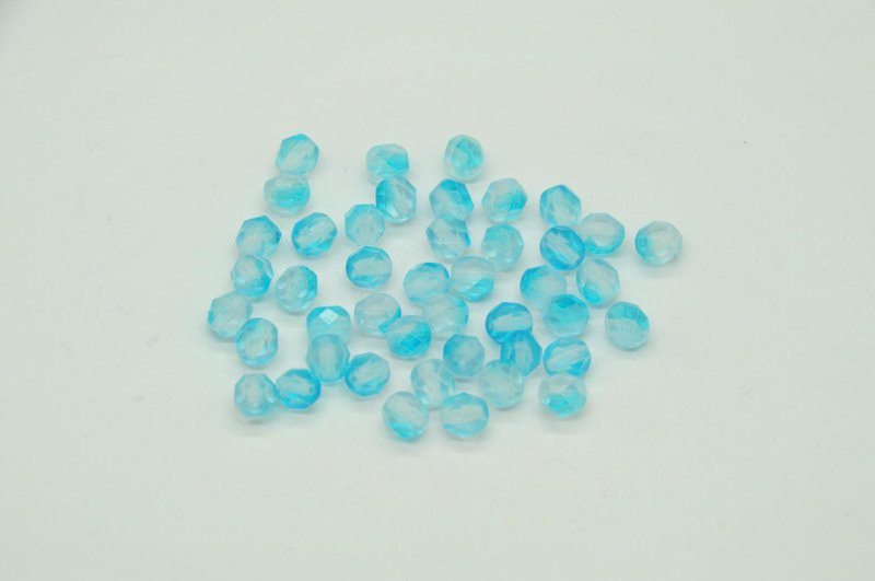 Fire Polish 6mm bleu transparent mijloc alb (fp1-06-M93962CR)
