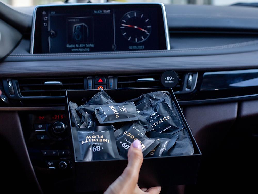 Luxosul odorizant pentru mașină