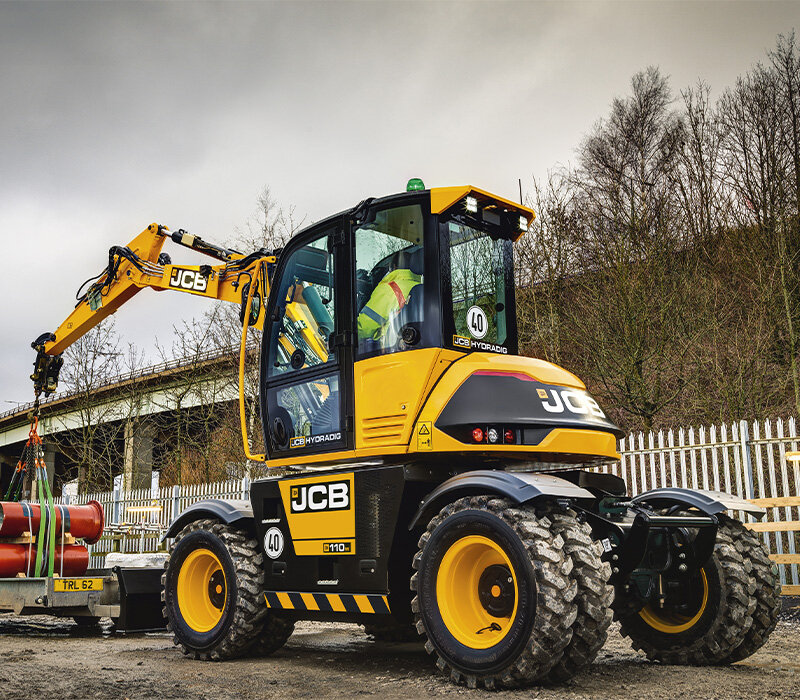 Колесни багери JCB