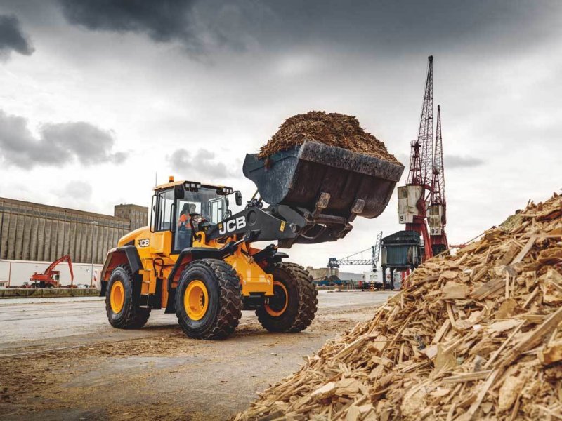 Най-големият Челен товарач на JCB 457