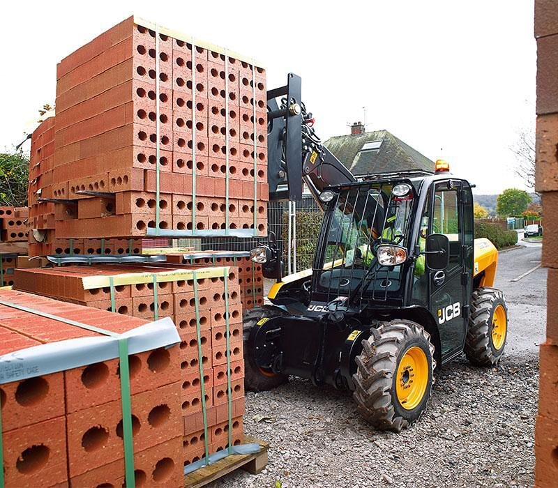 Телескопичен товарач JCB 516-40