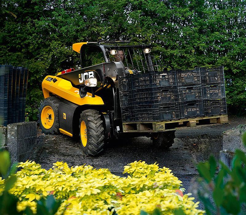 Телескопичен товарач JCB 516-40