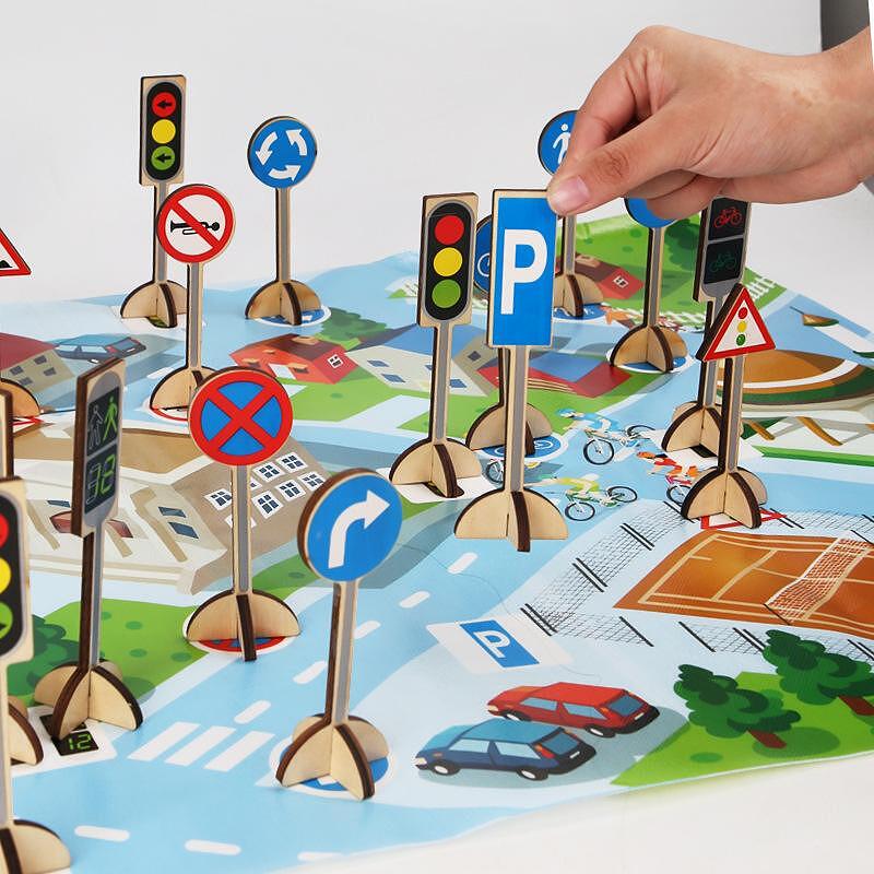 Set educativ din lemn - Indicatoare rutiere cu hartă