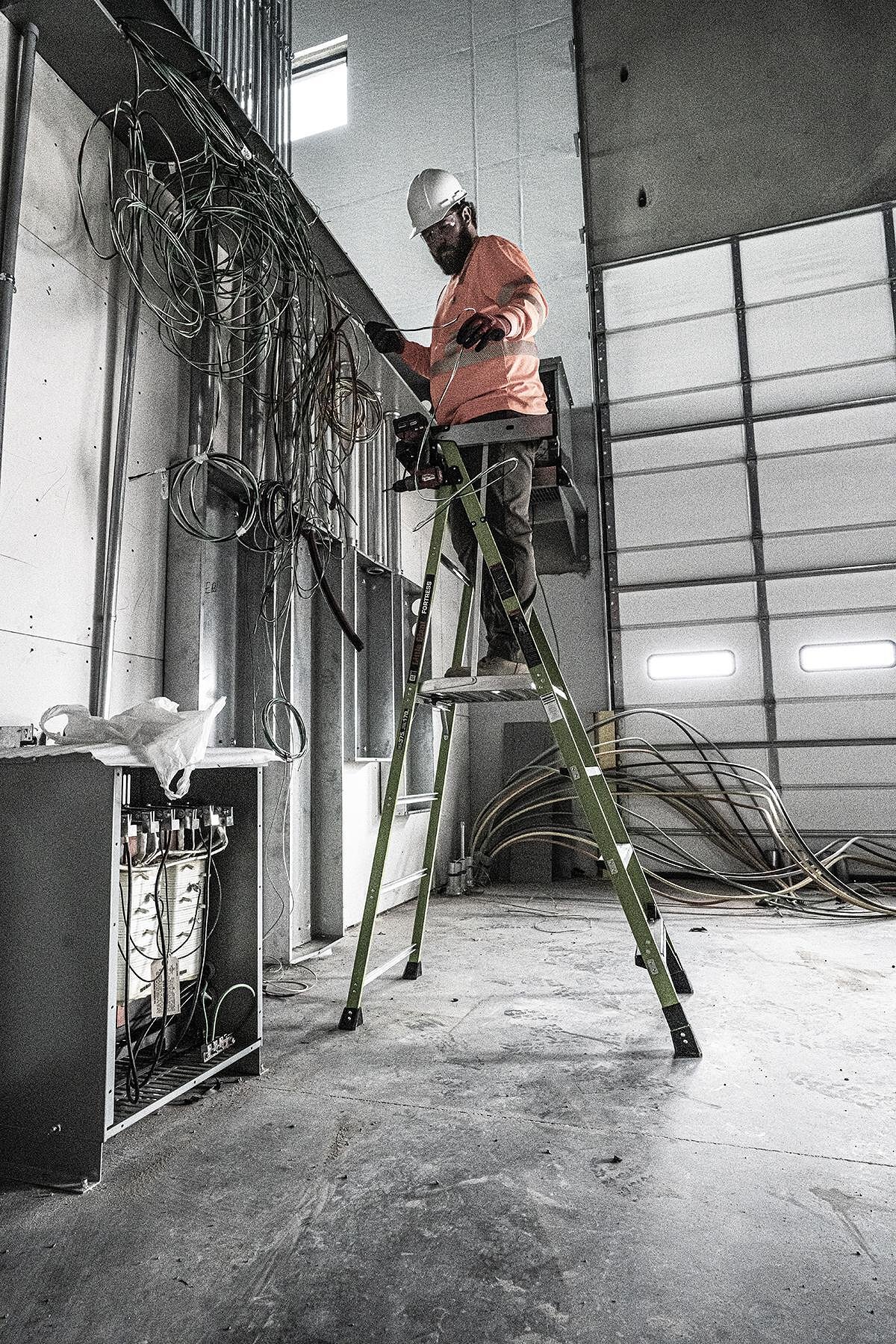 Little Giant Fortress™ - fiberglass platform with Tool Tray