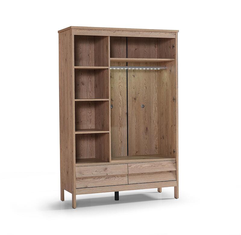 Трикрилен гардероб Petra