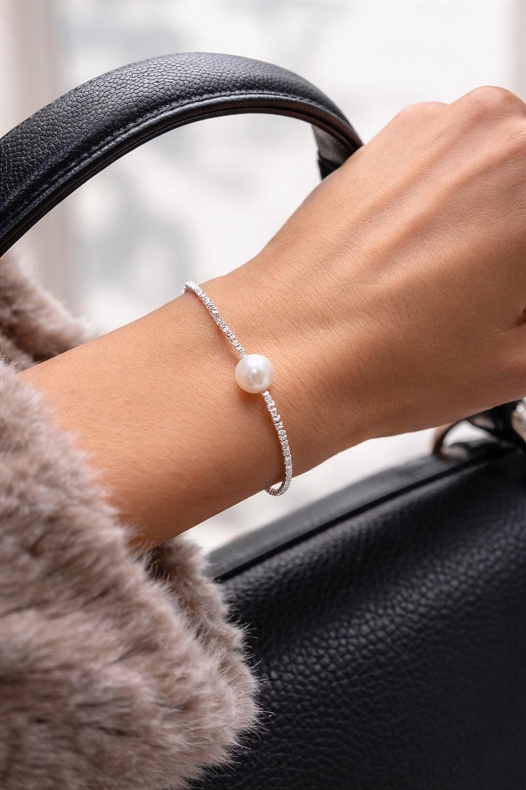 Гривна Pearl Essence Silver